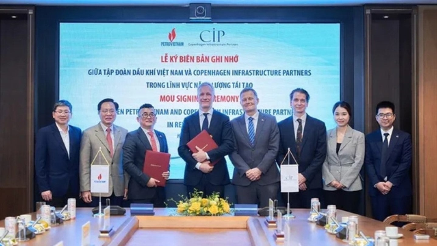 Petrovietnam, CIP sign MoU to boost renewable energy in Vietnam