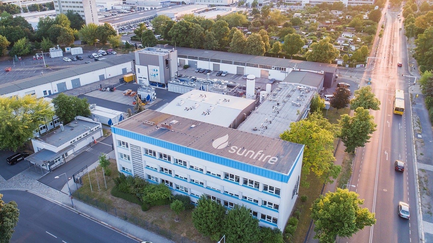Sunfire guaranteed €200m to boost electrolysis projects